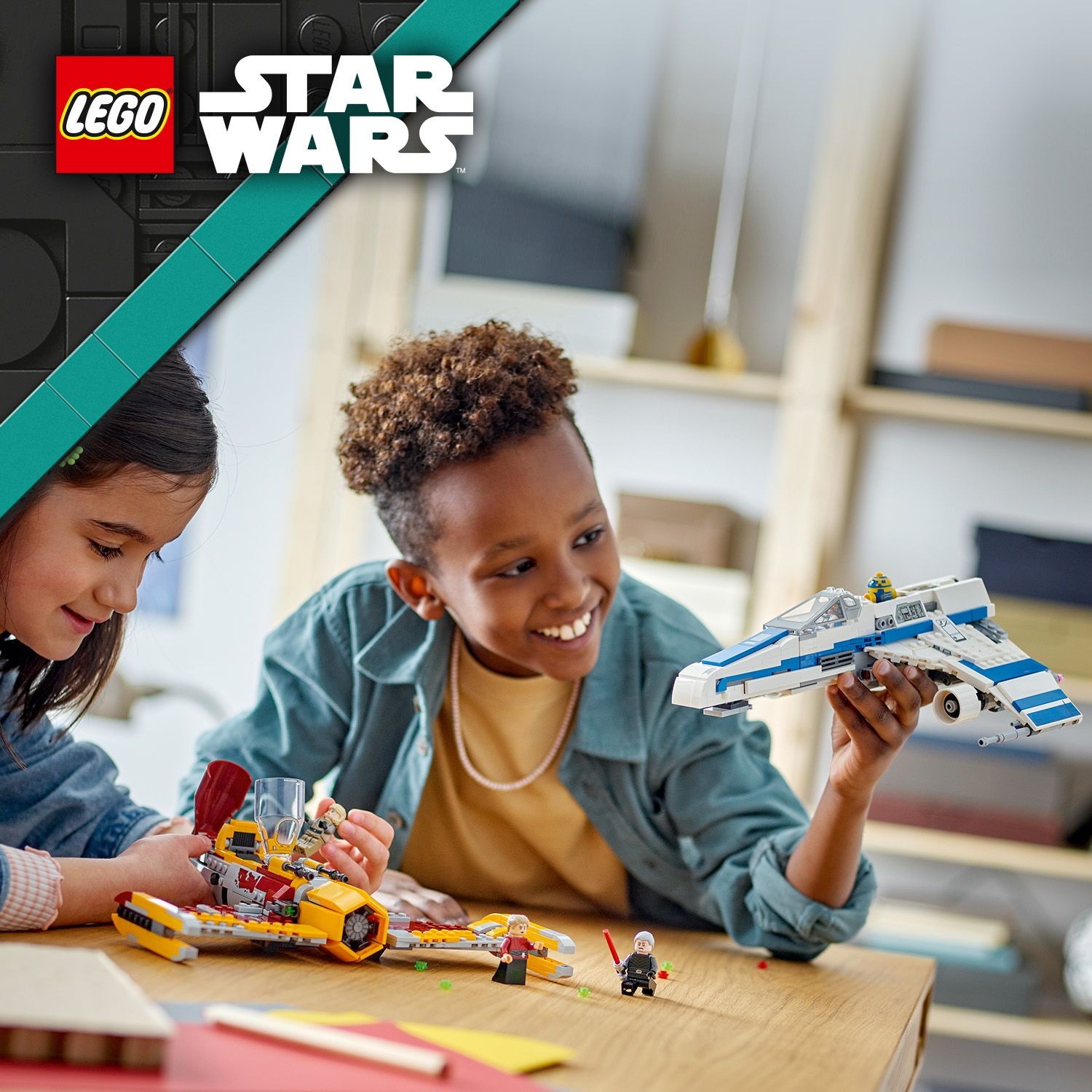 LEGO Star Wars New Republic E-Wing cs. Shin Hatis Starfighter 75364